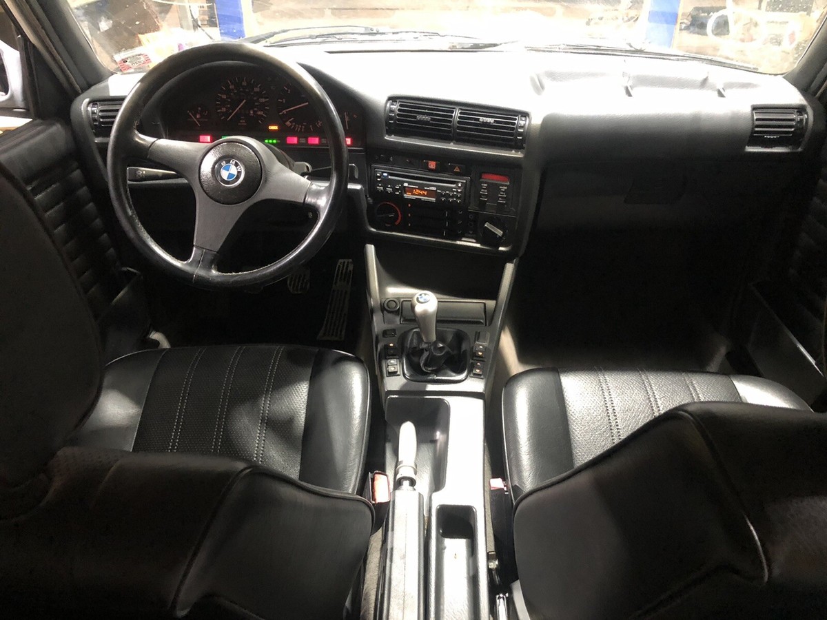 Bmw E30 325i Interior