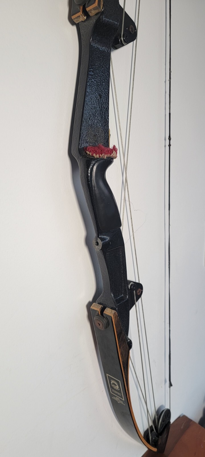 Bear Archery Compound Bow, Polar LTD Amo string length 39". Right ...