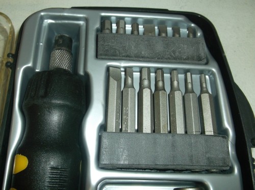 CSK SAMPLE 22 Piece Ratcheting Bit Set | eBay