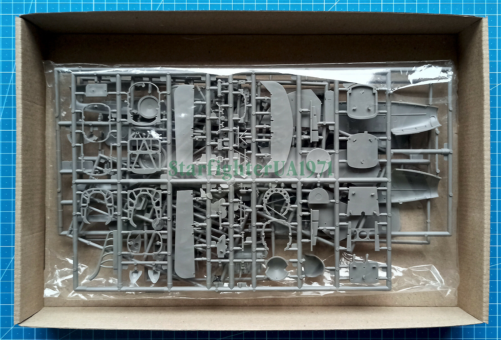 RODEN 614 Albatros D.i German Fighter WWI Scale Plastic Model Kit 1/32 ...