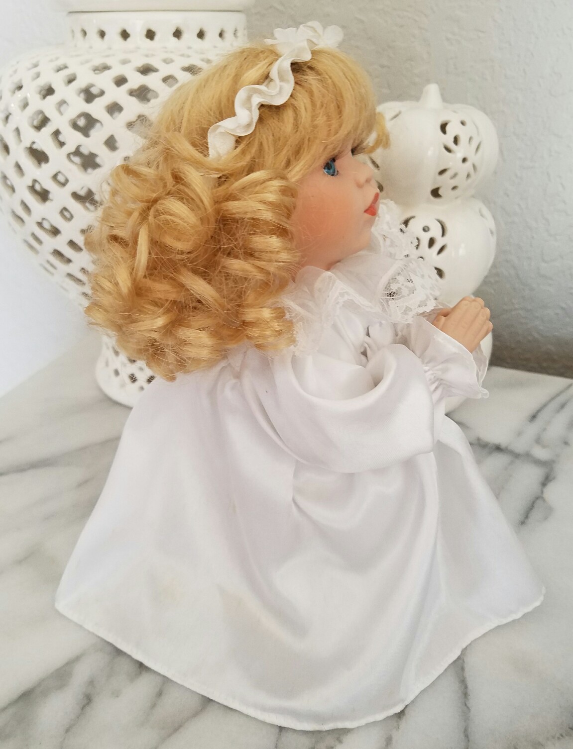 Vintage Porcelain Praying Doll Kneeling Blonde Girl Blue Eyes White ...