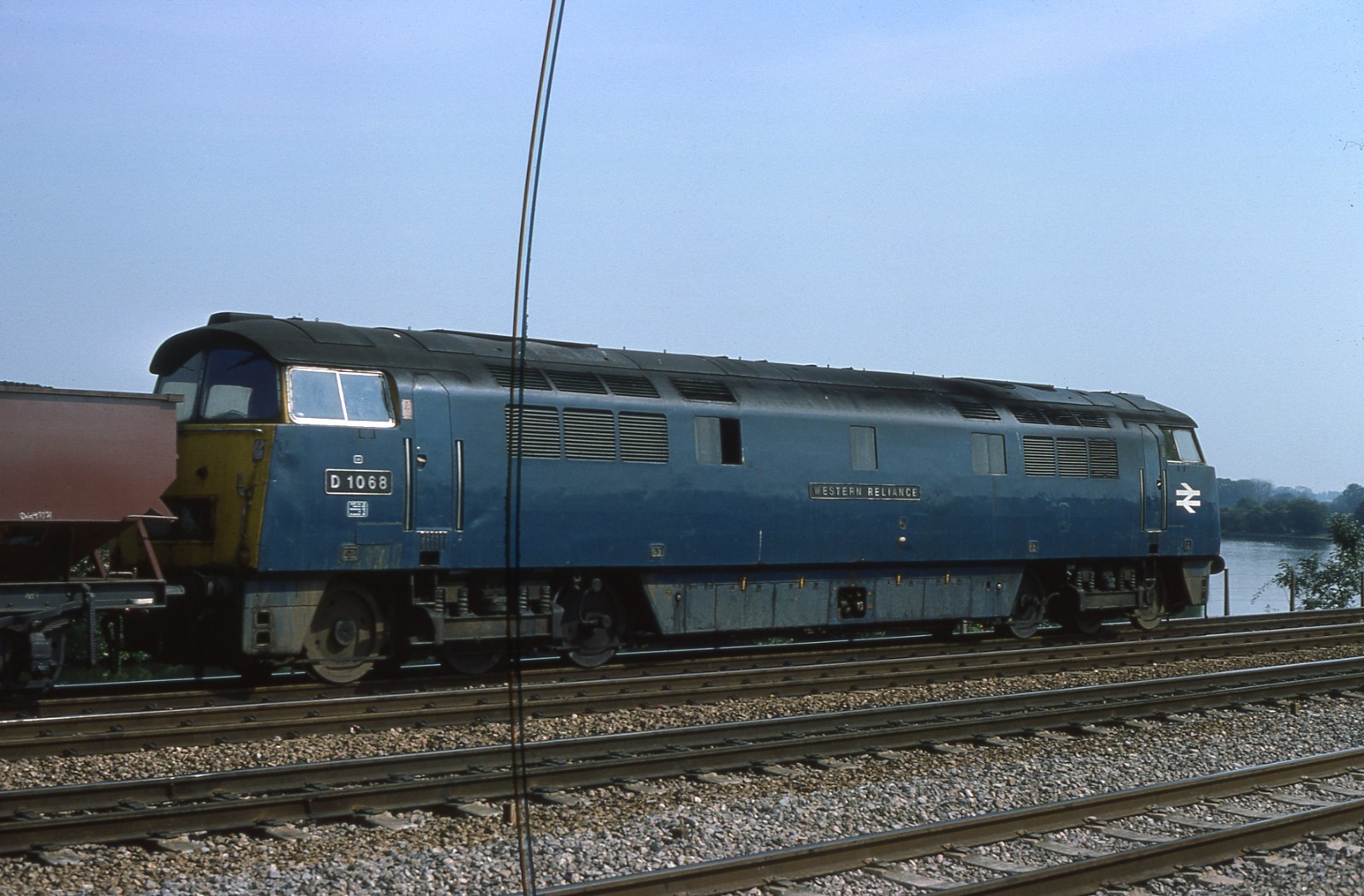 Original Slide . BR Class 52 WESTERN Diesel D1068 . Reading Sep76 35 ...