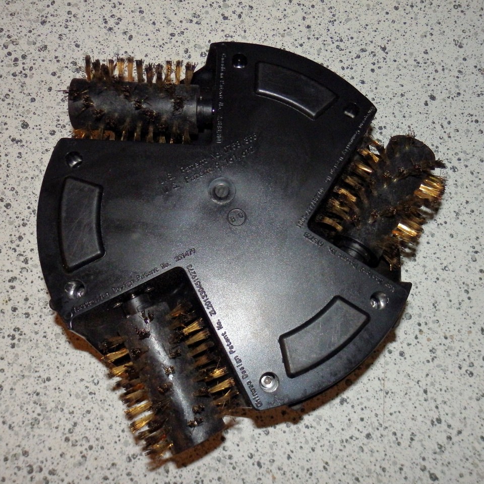 AS-IS Grillbot Automatic BBQ Grill Cleaning Robot + Carrying Case ...