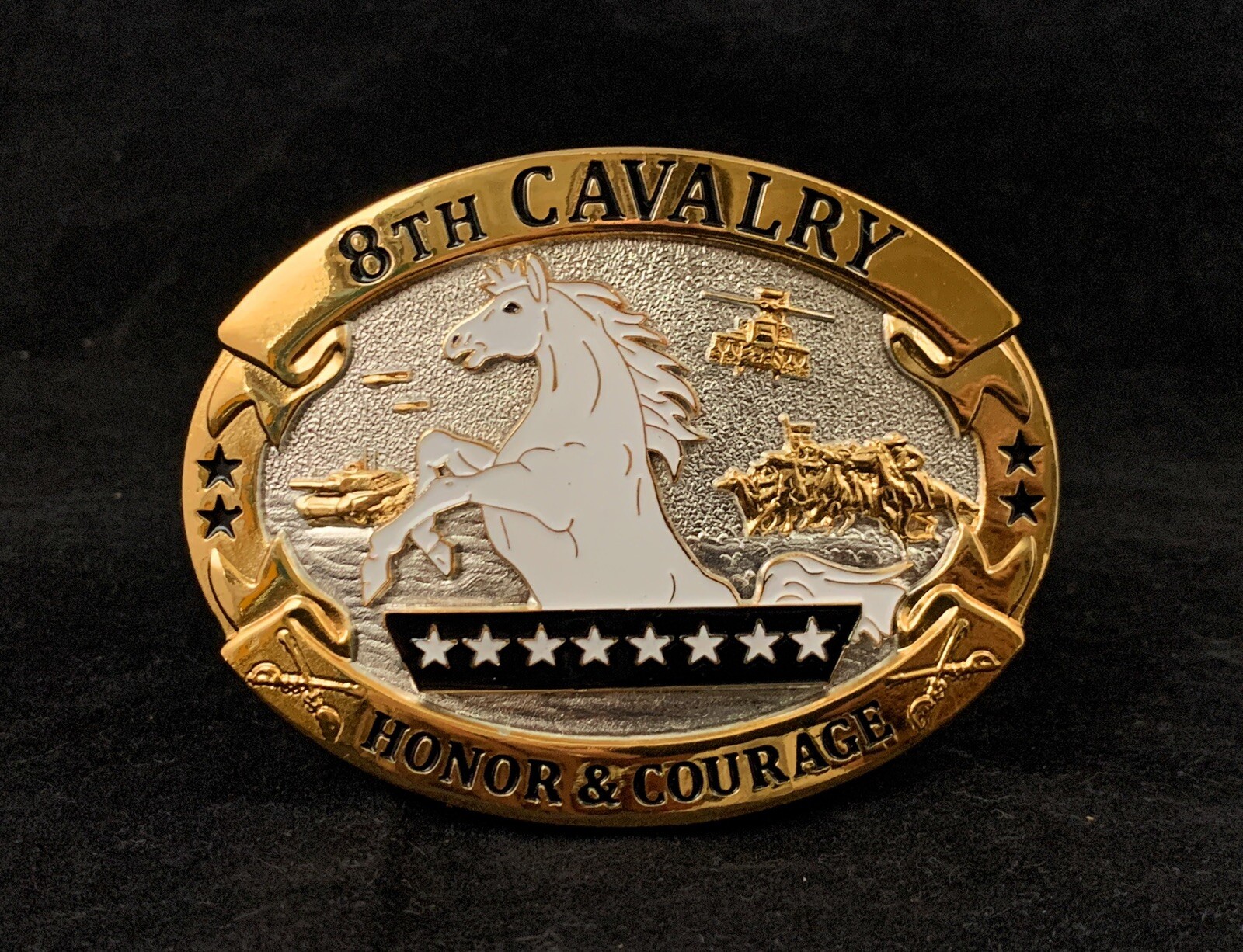 🌟US Army 8th Cavalry Regiment, Honor & Courage Crest Insignia Brass ...