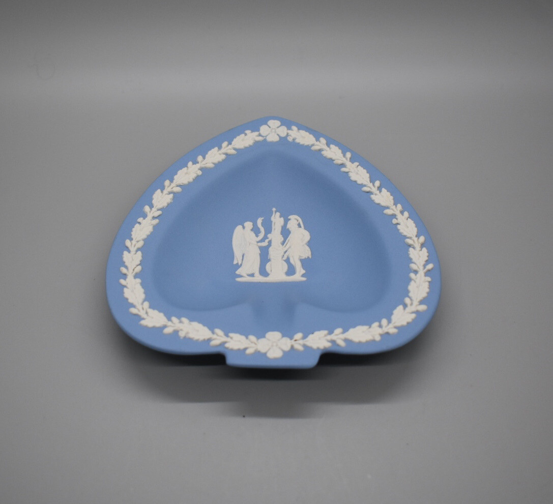 Wedgwood Jasperware 4.5" Spade Shape Ashtray Cream Blue Lavender Nike ...