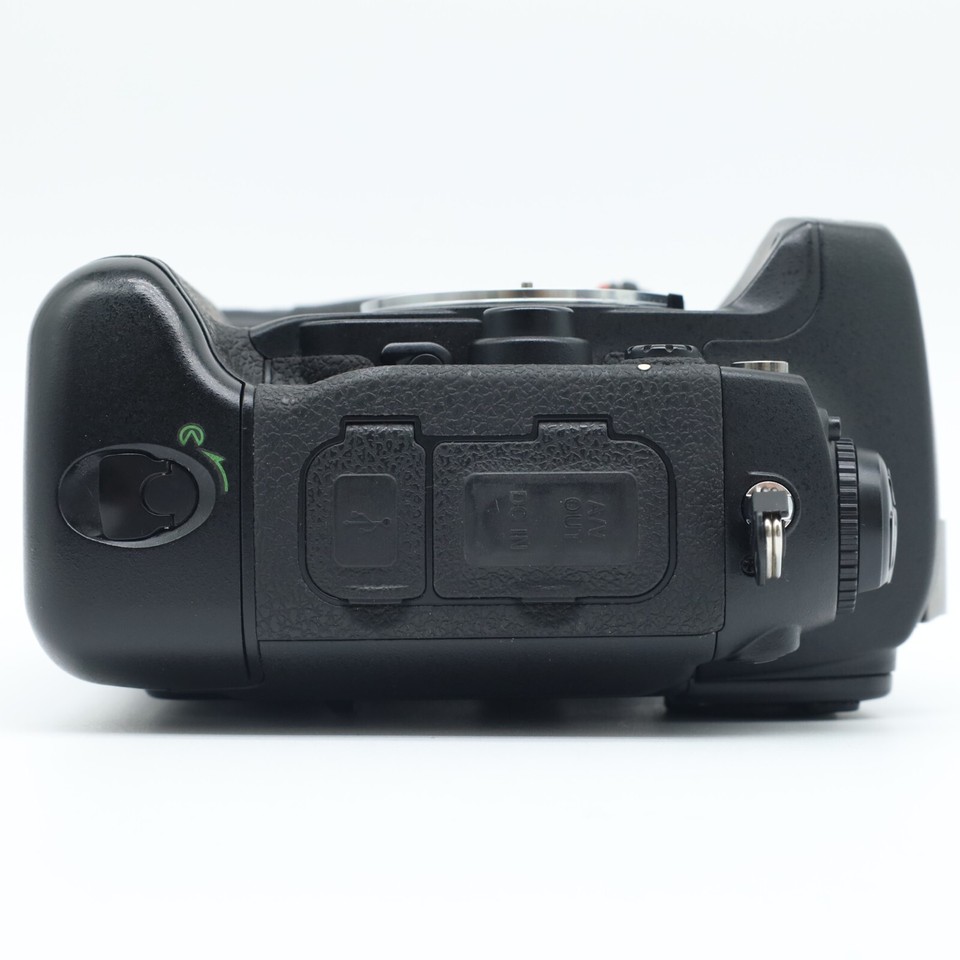 Nikon D2x 12.4MP Digital SLR Camera Body(Shutter Count:7504)[ Near Mint ...