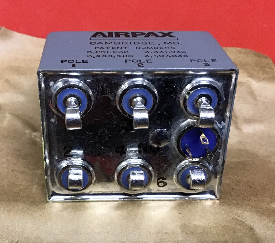 1 EA NOS AIRPAX CIRCUIT BREAKER TOGGLE SWITCH P/N M39019/06-230 for ...