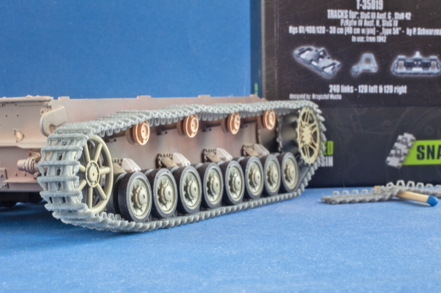 1/35 QuickTracks T-35019 Tracks for StuG III G, StuH 42, Pz. IV H, StuG ...