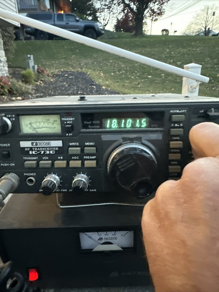 ICOM IC-730 HF Transceiver SSB/CW/AM Ham Radio W Power Supply Astron ...