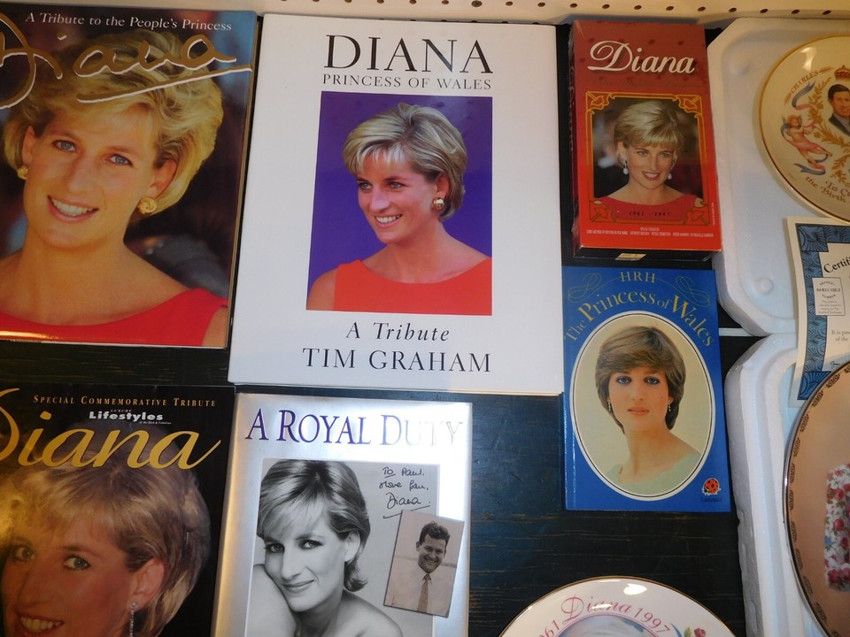 35 Piece Vintage Princess Diana / Royal Family Items Magazine Lot | eBay
