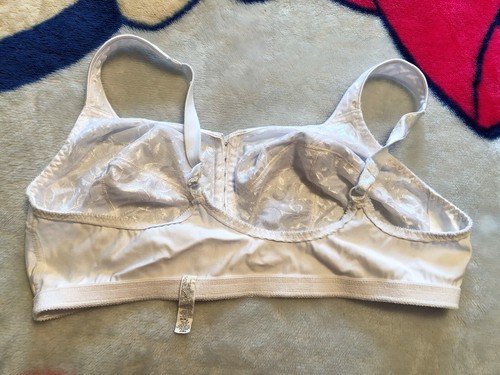 JMS JUST MY SIZE 48D Front Close White 48 D Unlined Wire Free 1107 Bra ...