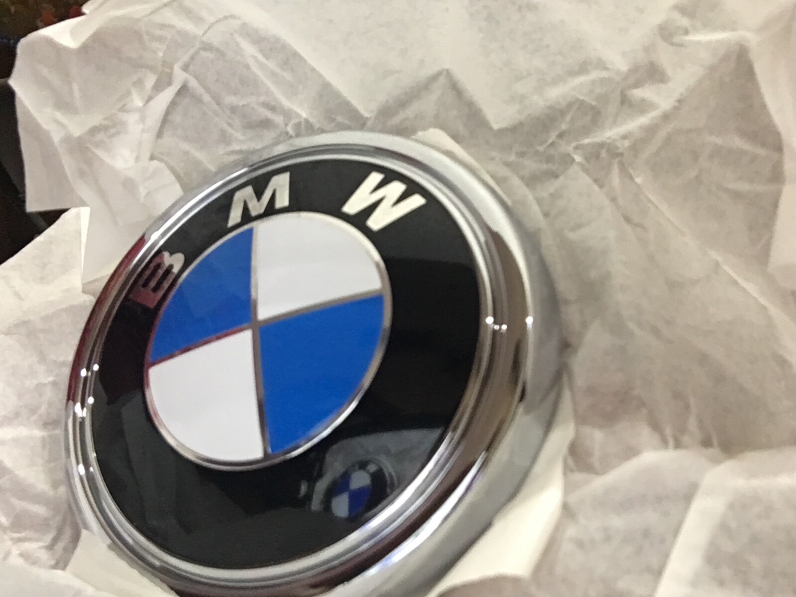 Genuine OEM BMW X5 F15 X6 F16 X5M F85 Trunk Lid Roundel OEM 51147294465 ...