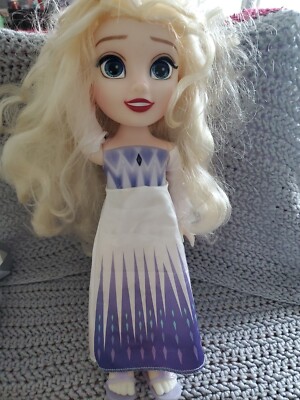 Elsa Magic in Motion Singing Frozen II Snow Queen - 13" Light Up Doll ...