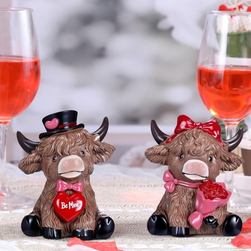 Heart Highlands Cow Gnomes Scottish Statue Valentines Day Highlands Cow ...