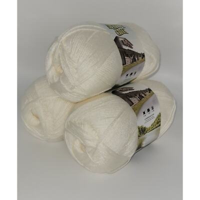 White Yarn 3 Schitt’s Creek in Hide Your Diamonds Beautiful Worsted ...