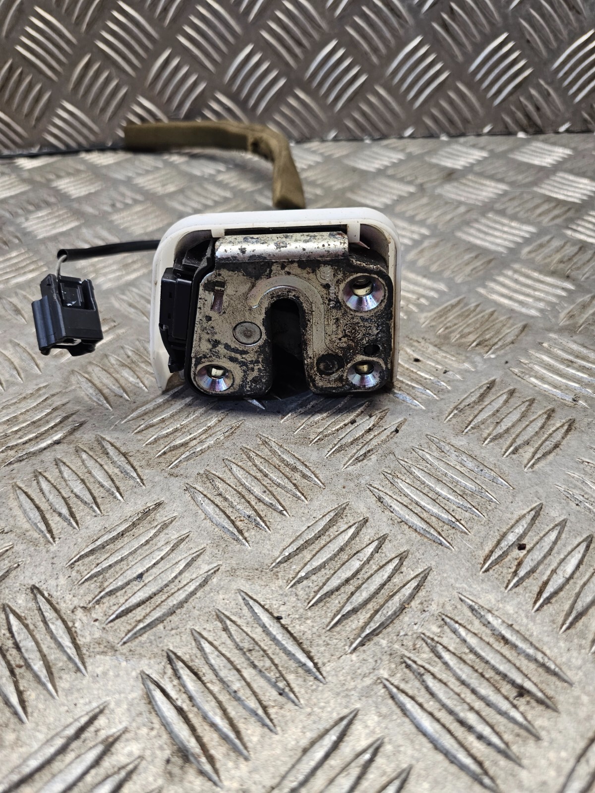 VAUXHALL MOVANO B F3500 2014 OFFSIDE DRIVER SIDE REAR DOOR LOCK ...