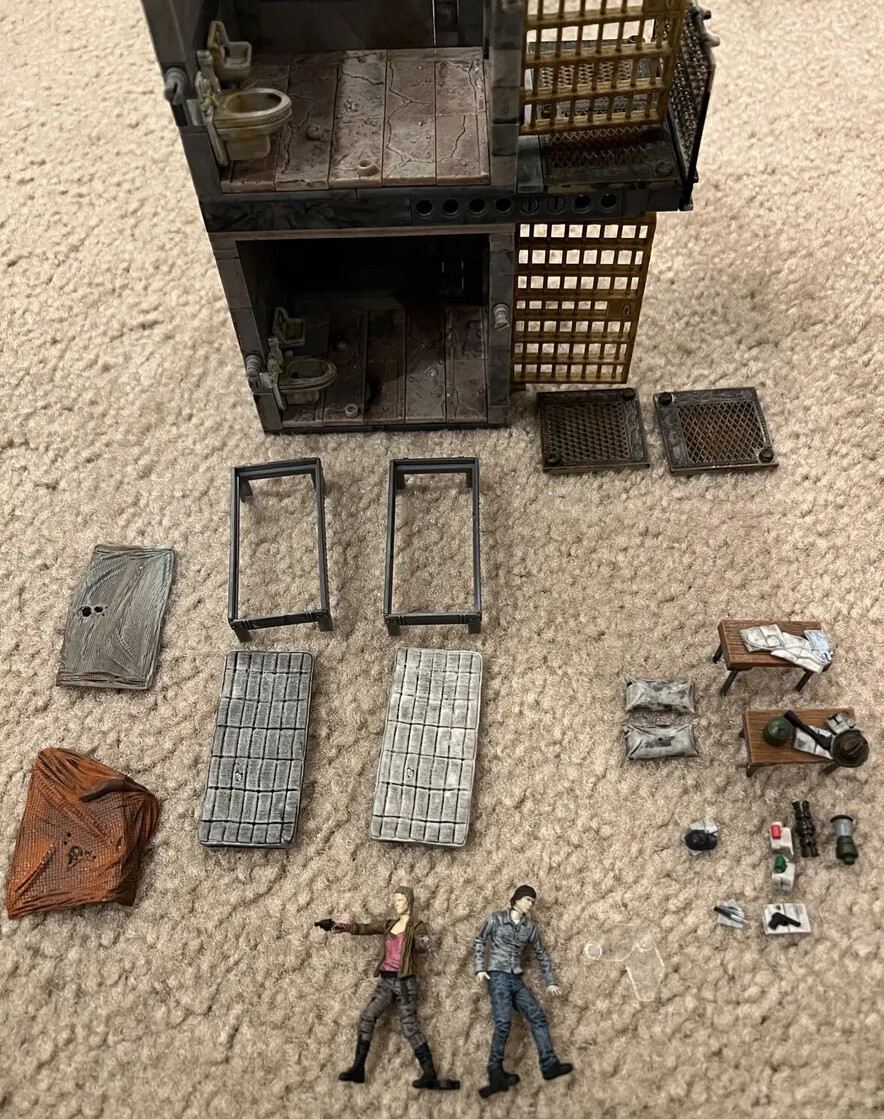 3 Walking Dead building sets: Prison Catwalk, Upper Prison Cell, Lower ...