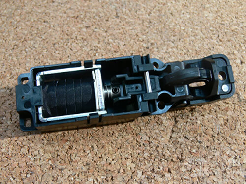 GENUINE LAND ROVER GLOVE BOX LATCH RANGE ROVER SPORT DISCOVERY LR035176 ...