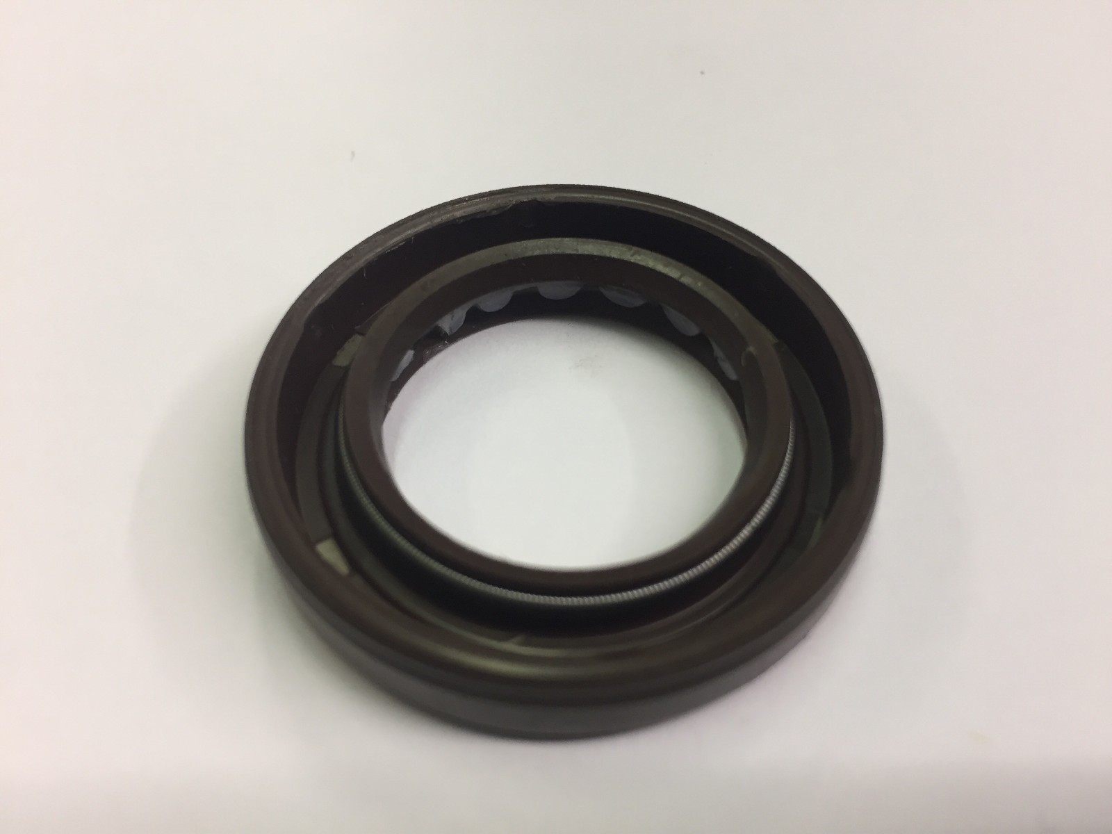 MOUNTFIELD RV40 SV150 PETROL LAWNMOWER ENGINE CRANK OIL SEAL 118550131/ ...