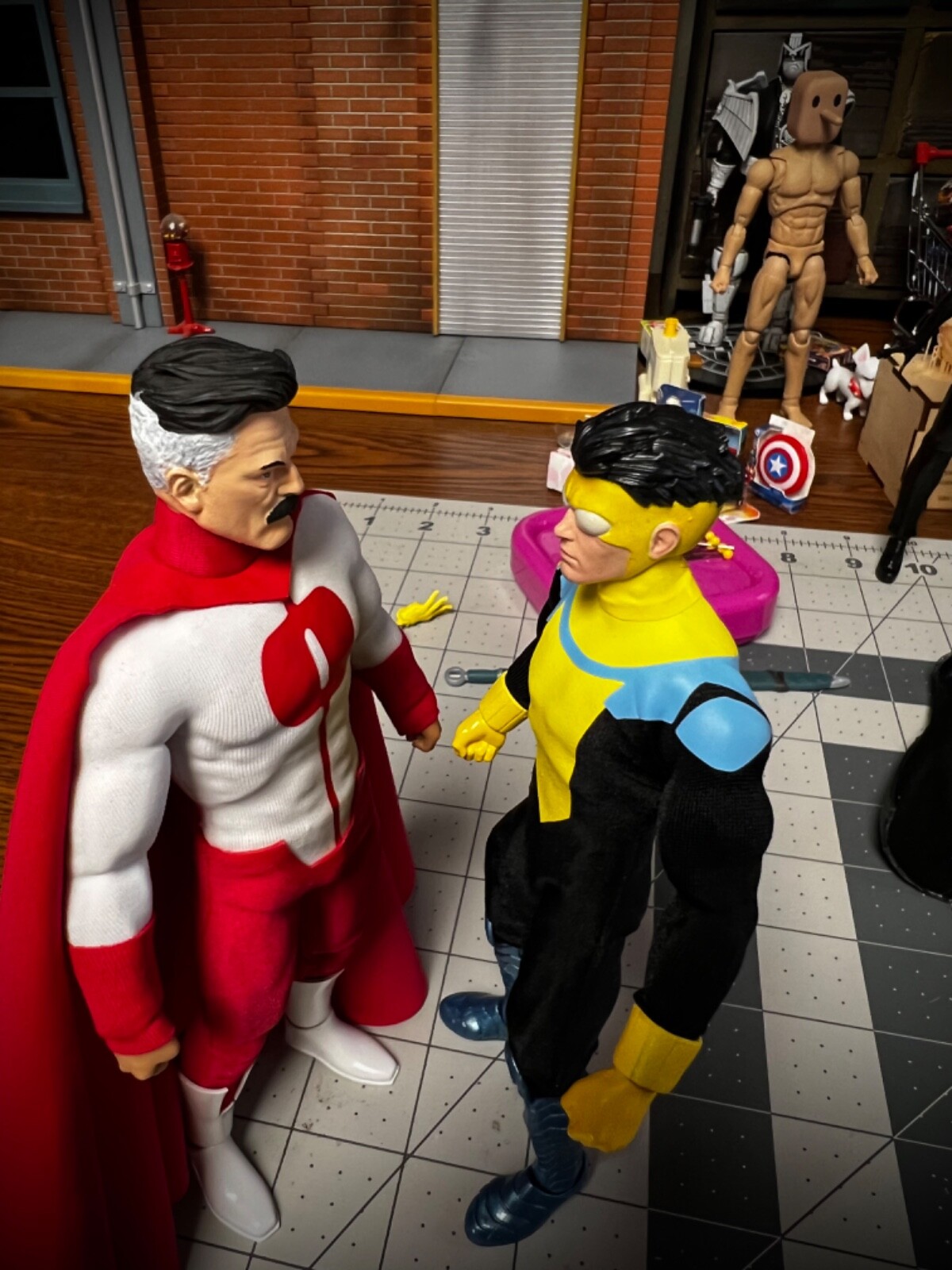 Mezco , nota, marvel legends 1/12 invincible suit only | eBay