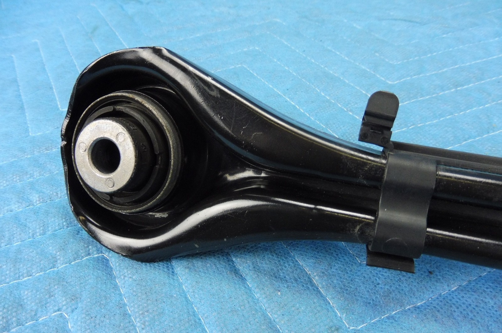 BMW E92 3.0L Coupe Rear Center Upper Control Arm 33326777980 RH or LH ...