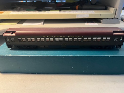 BRASS NORTHERN PACIFIC HWT COACH W/ INTERIOR & PEOPE by LAMBERT CUSTOM ...