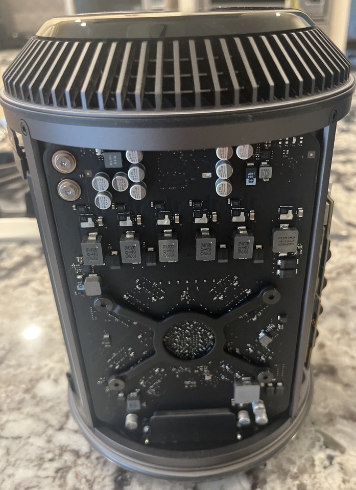 2013 MAC PRO | XEON E5 3.7GHz | 16GB RAM | 1TB SSD | D300 GPU |OS ...