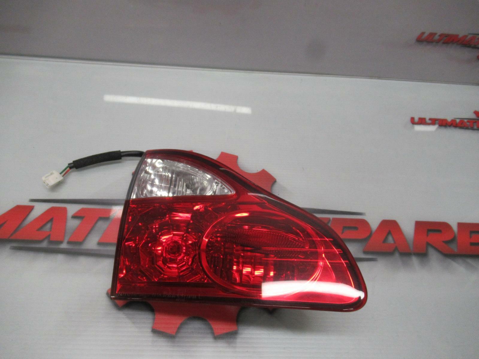 TOYOTA AVENSIS REAR GARNISH TAILGATE LAMP (LH SIDE), ACM21R, 12/03-12/ ...
