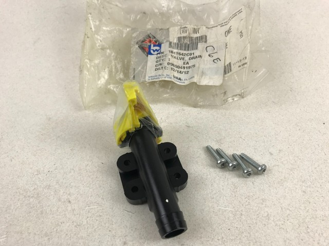 International Fuel Filter Drain Valve 1842642C91 for sale online | eBay