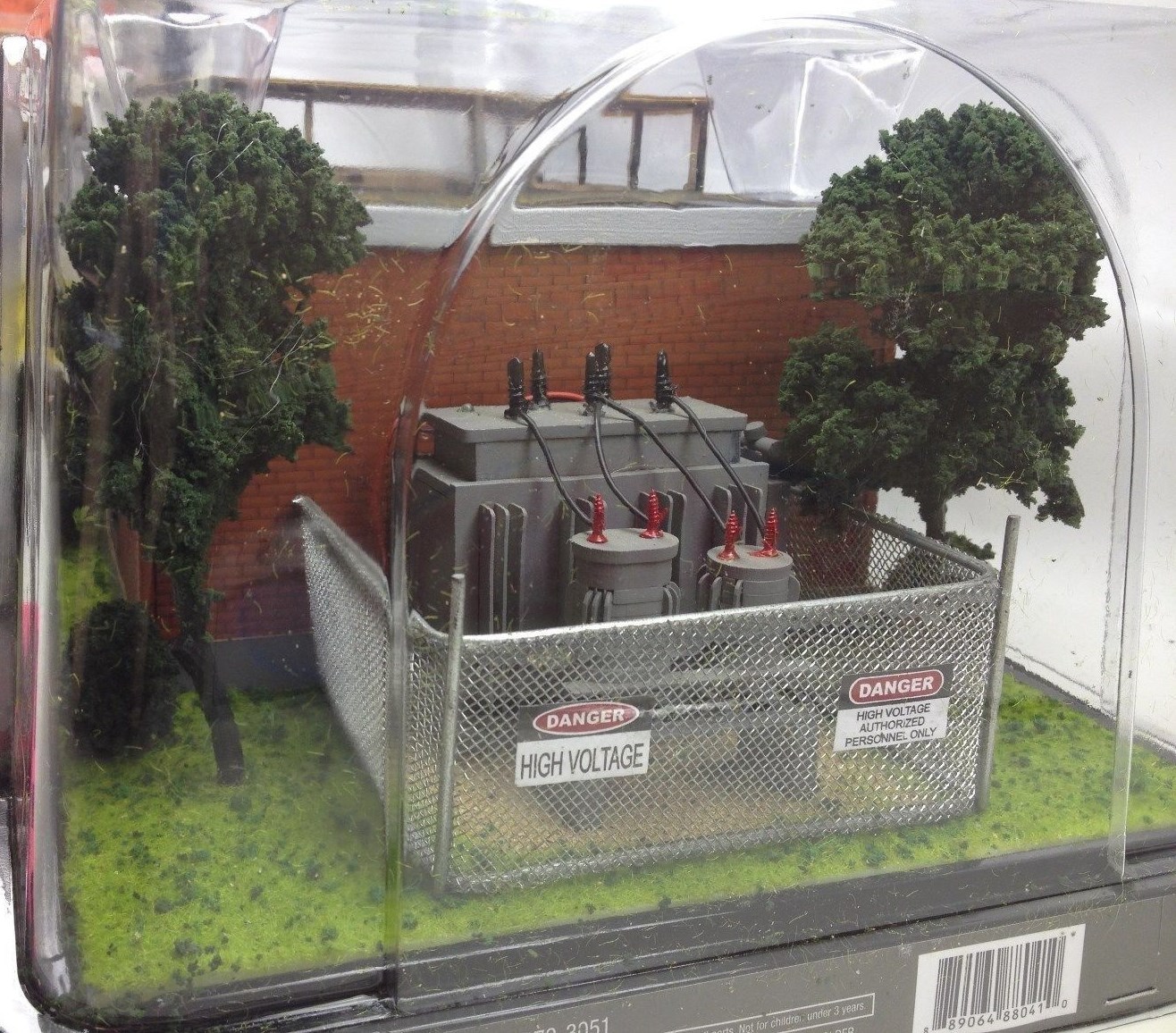 Menards ~ O scale Menards Power & Light | eBay