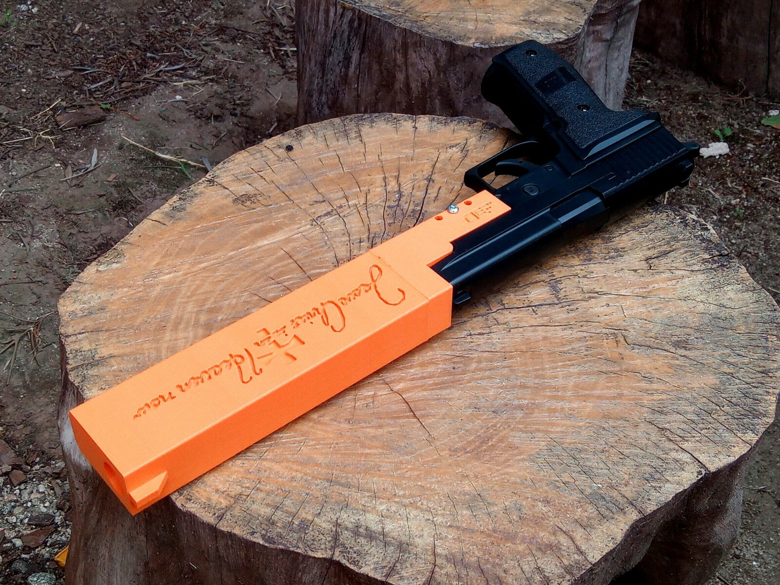 Hellsing Arms Jackal Airsoft Spring Pistol - Alucard Vampire Hunter ...