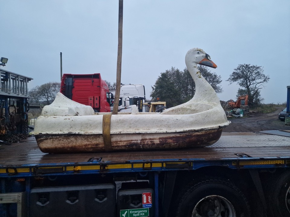 Pedalo BOATING Swan 🦢 4 Or 5 Seater Vintage | eBay UK