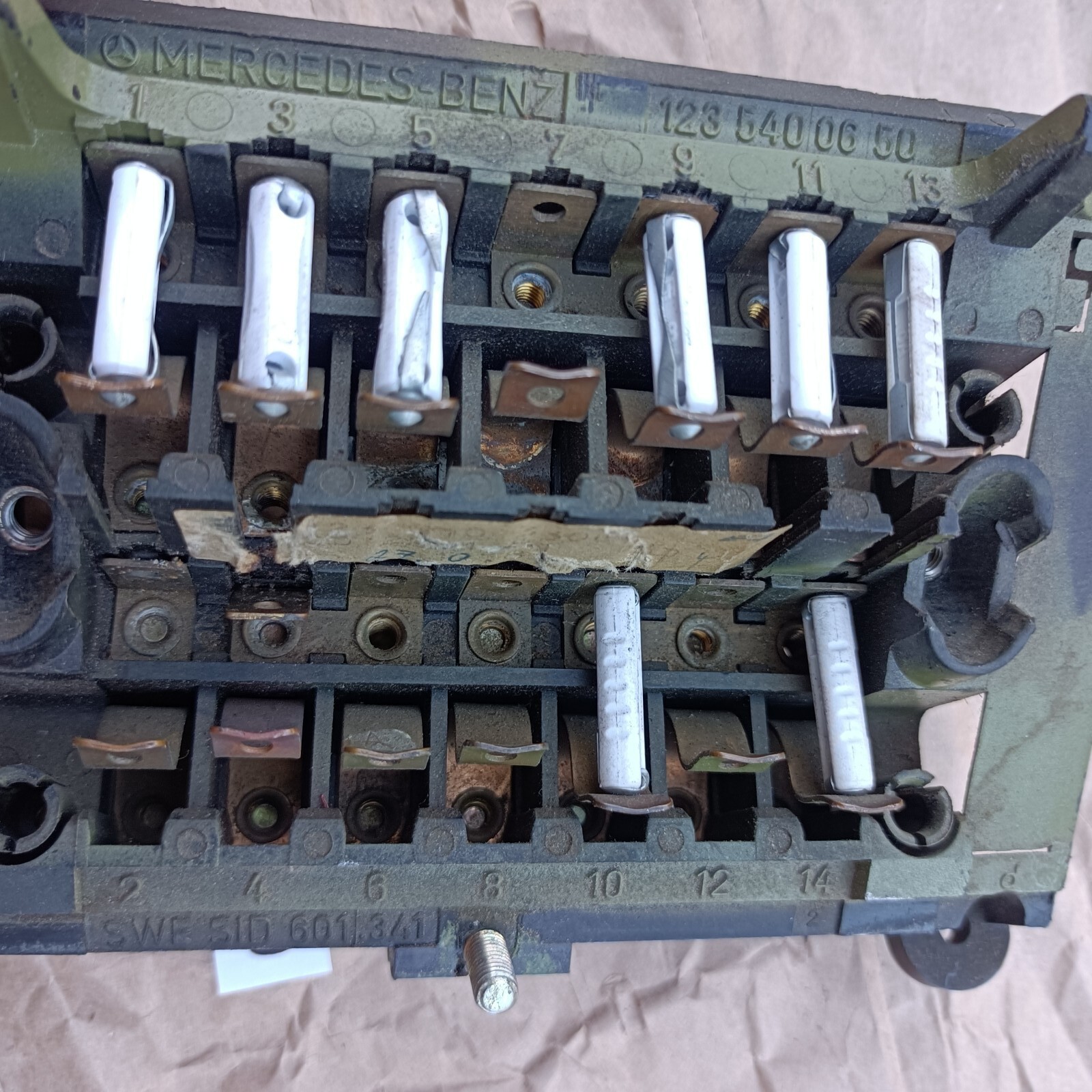 Mercedes W123 fuse box USED 200D 240D 300D 230E 280E | eBay