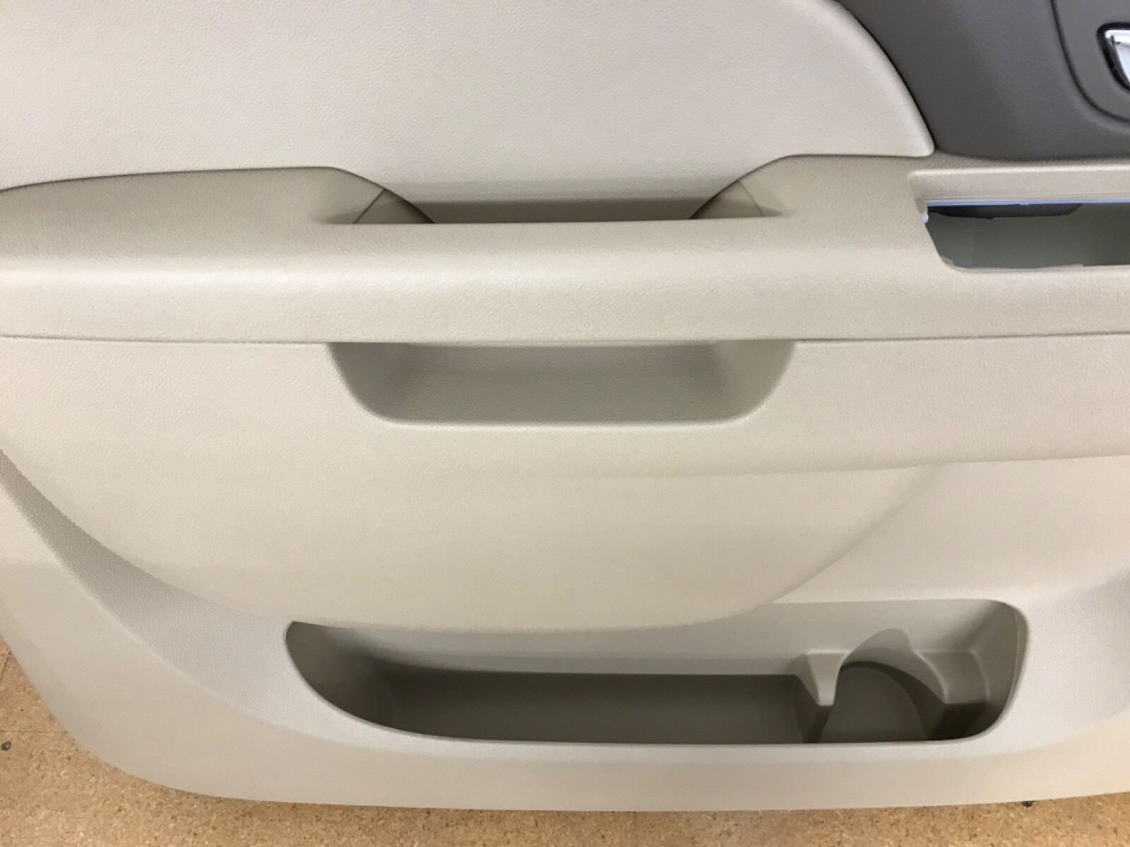 Oem Gm interior front door trim panel LEFT drivers side 84127291 ...