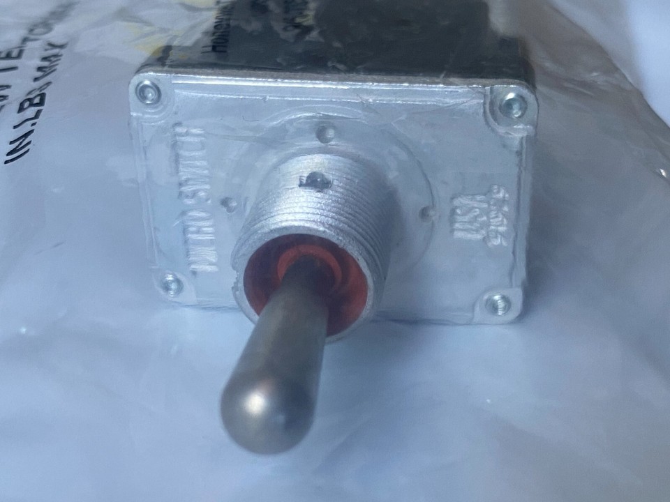 Honeywell MIL Spec 2TL1-5 Toggle Switch (P/N MS24524-31) w/Screws ...