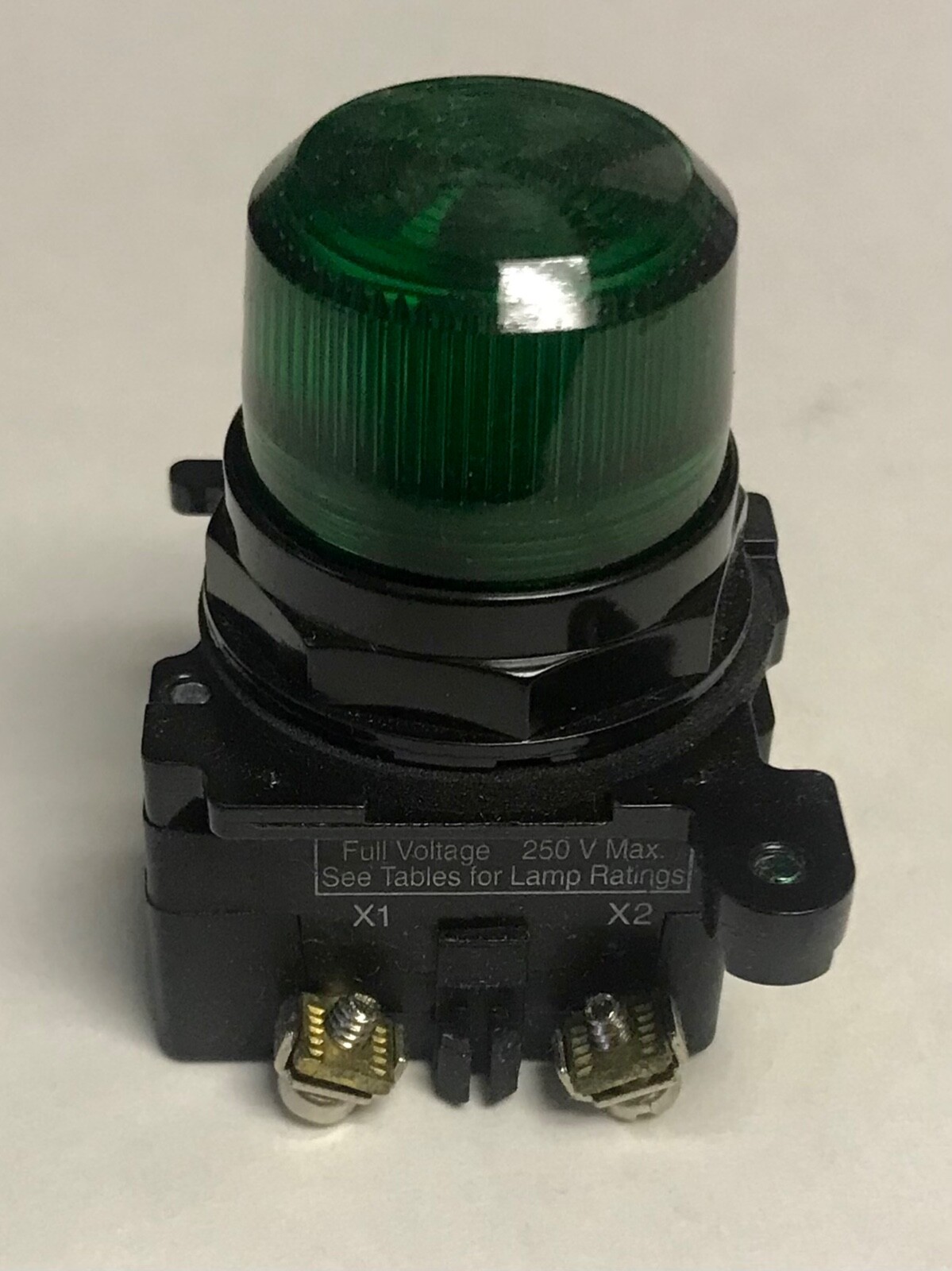 EATON E34FB197LGP2A 120 VAC Green LENS LED E34 Indicating Pilot Light ...