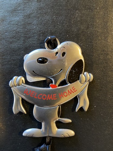 Snoopy Pewter Ornament Welcome Home Peanuts Hallmark Banner Christmas ...