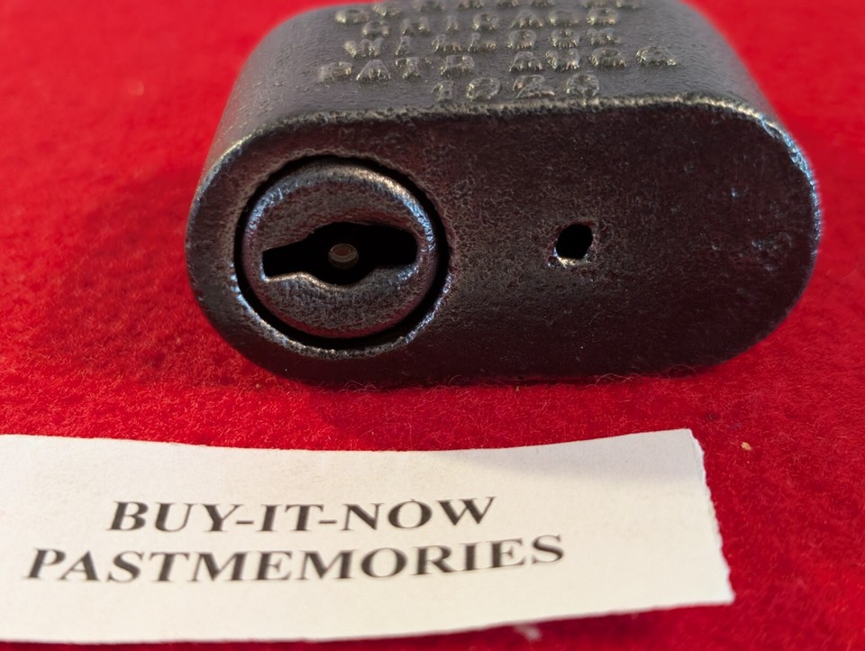 "GERALD co" 1920 CHICAGO CAST IRON PADLOCK w/ KEY, ANTIQUE VINTAGE LOCK ...