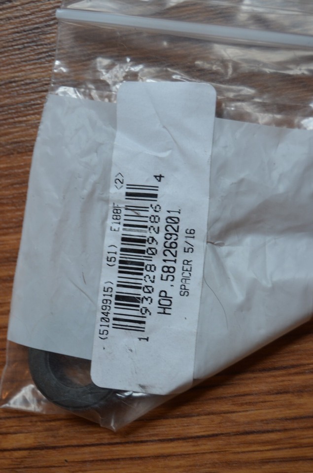 Husqvarna 587086401 Output Shaft Seal Fits 590100301 RS800 GTH1821 OEM ...