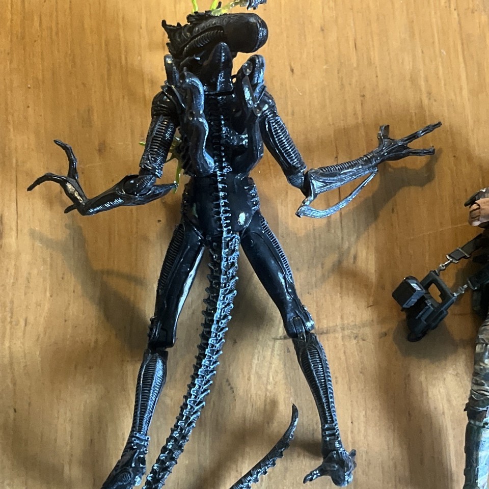 Neca Toys Aliens Corporal Hicks Vs Exploding Xenomorph 2 Pack Action ...