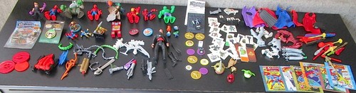 Lot 130 Junk Drawer comics action figures, accessories! Marvel, Yugioh ...
