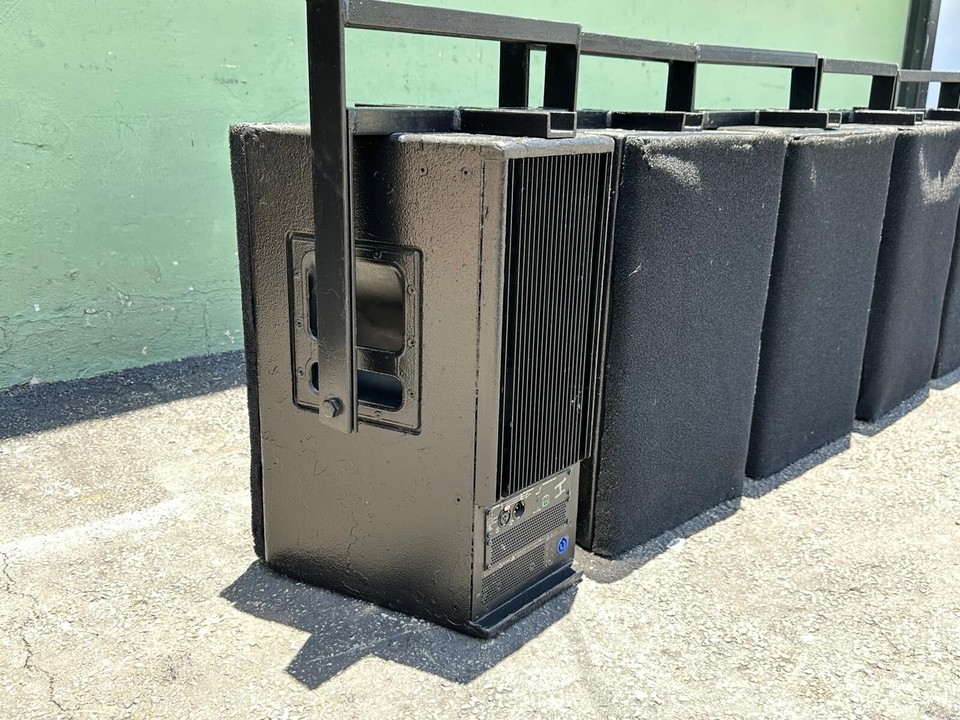 Meyer Sound UPA-1P Compact Wide Coverage Loudspeaker W/Bracket (Pair ...