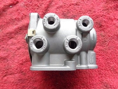 NEW Bendix Air Brake Valve Part# 101818N # 909828 | eBay