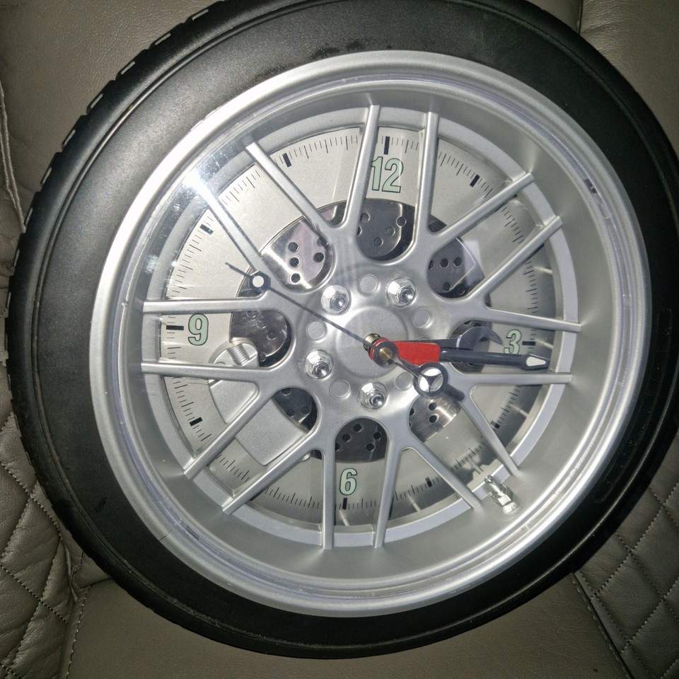 Wellgain Tire Clock Wall Clock Retro Working Battery Operated Home ...