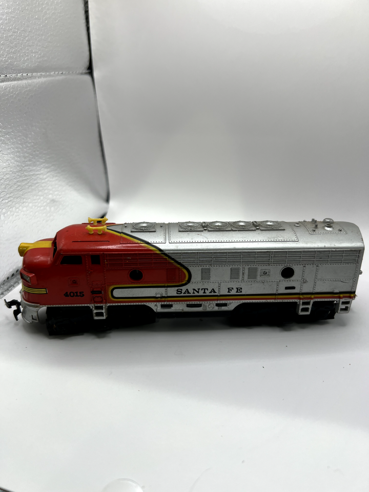 Tyco Trains Ho Scale Train Santa Fe Powered Diesel Locomotive 4015 | eBay