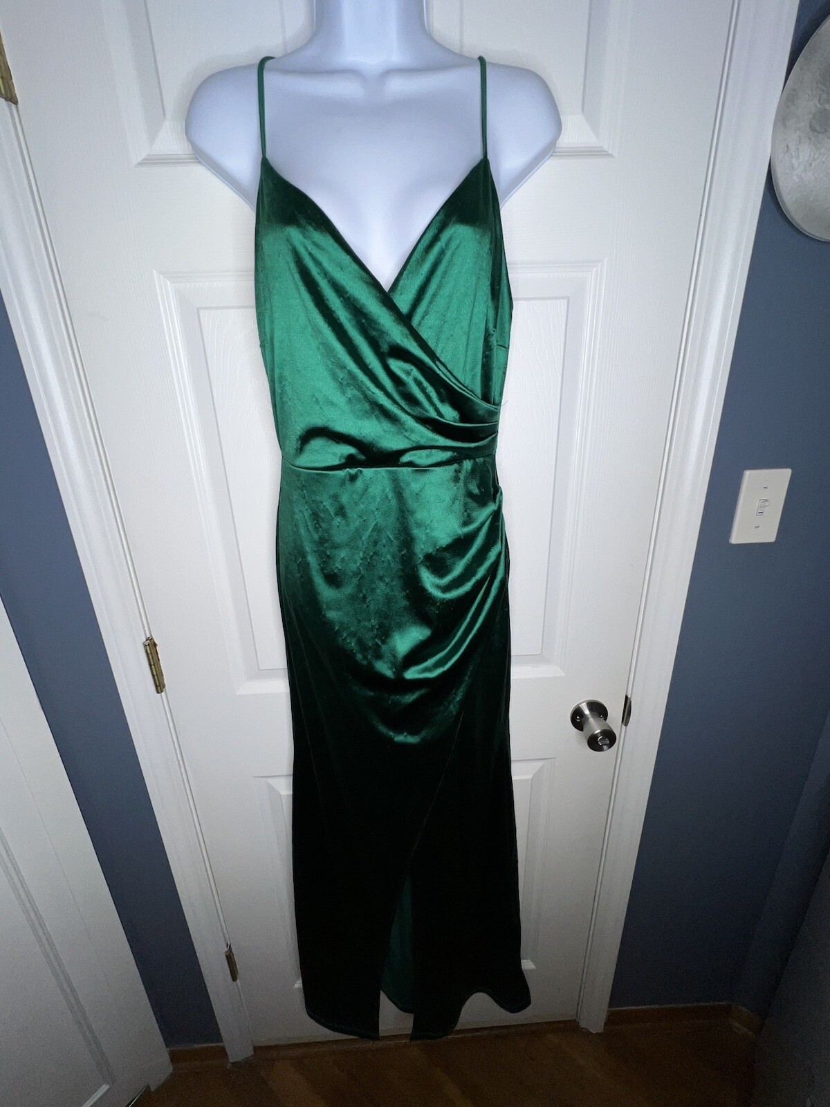 Windsor Medium Emerald Green Satin Long Dress Gown Ho… - Gem