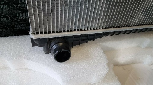 NEW GENUINE JAGUAR F PACE X761 3.0 V6 PETROL RADIATOR XF X260 Water ...