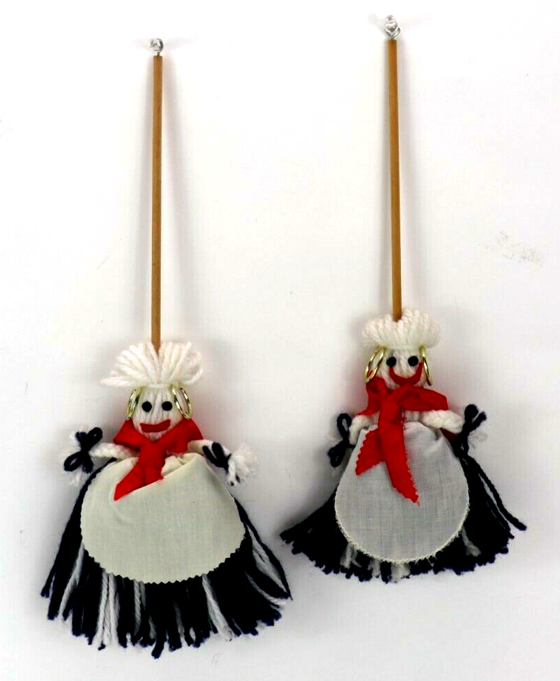 Vtg. Handmade Yarn Dolls on a Stick Hang Duster Decor Red White Blue ...