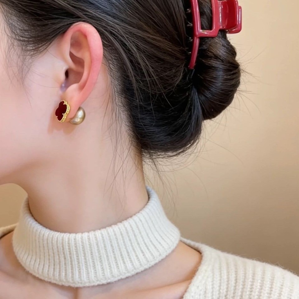 Red and black four-leaf clover earrings - elegant and simple ear ...