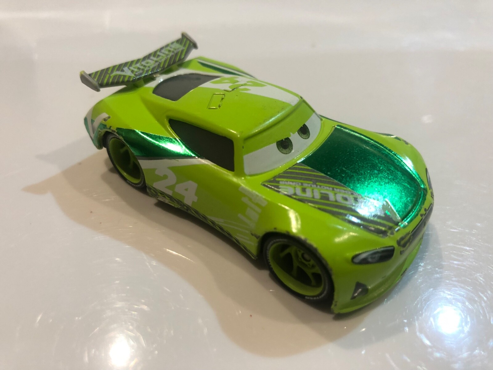 Disney Pixar Cars Cruisin Lightning McQueen Diecast Metal